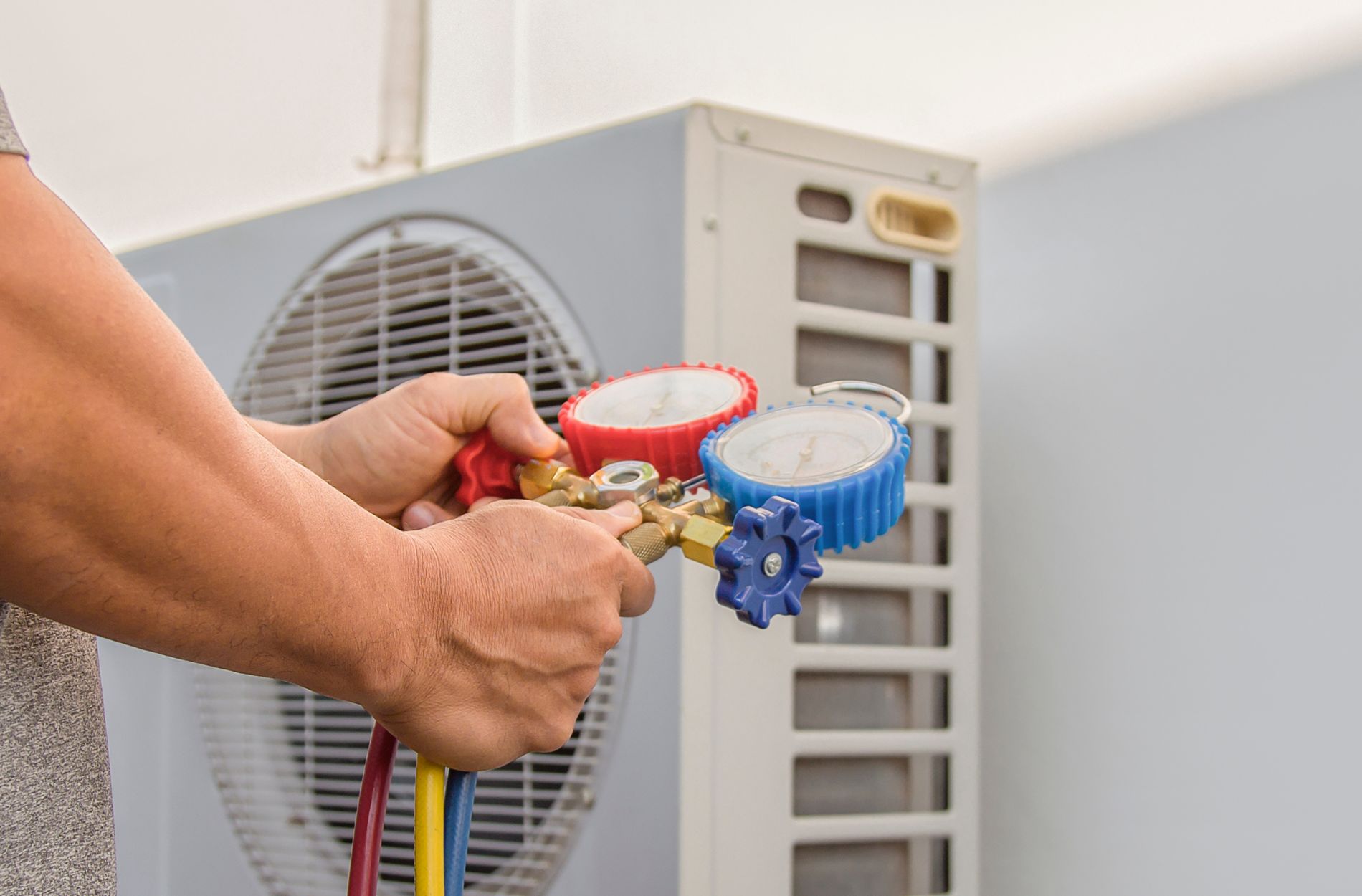 Handling Emergency AC Repairs at Home